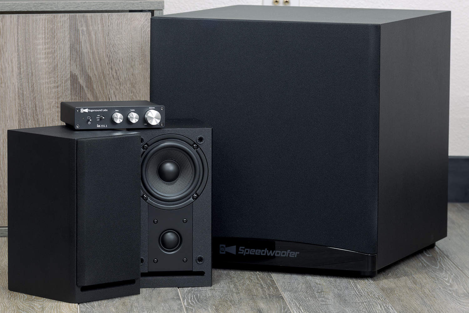 iA255.1 Ultra-Compact Integrated Amplifier – Rogersound Labs